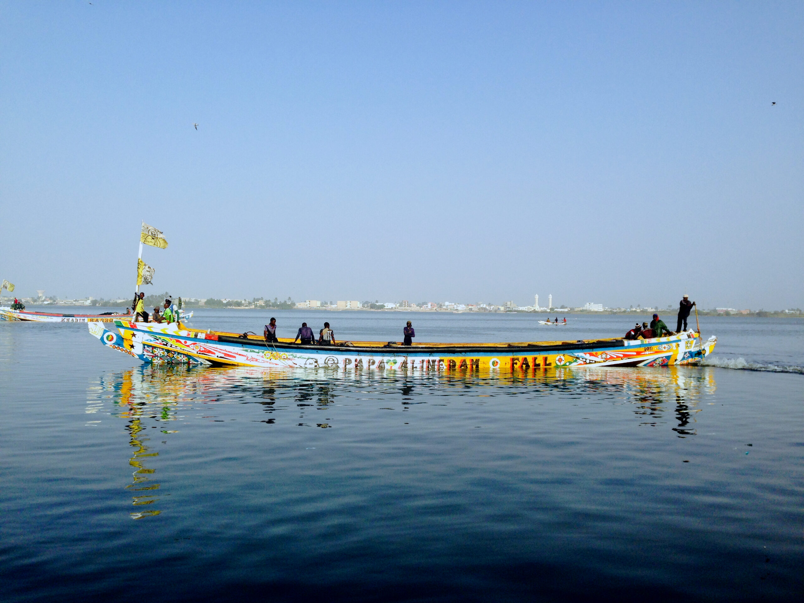 Au Sénégal : la pêche artisanale fragilisée par la raréfaction des ...